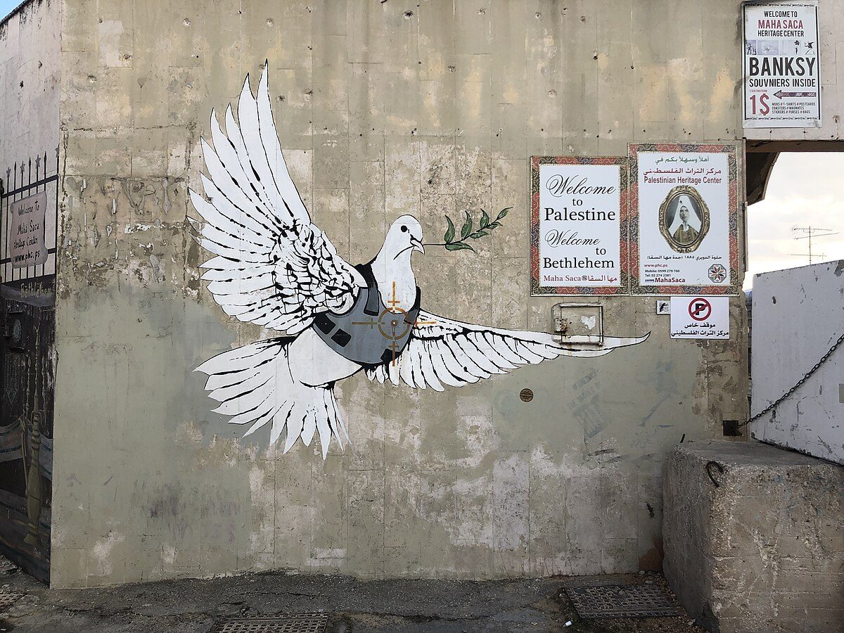 Banksy si chiama Robin Gunningham: l’indagine che svelerebbe l’identità ...