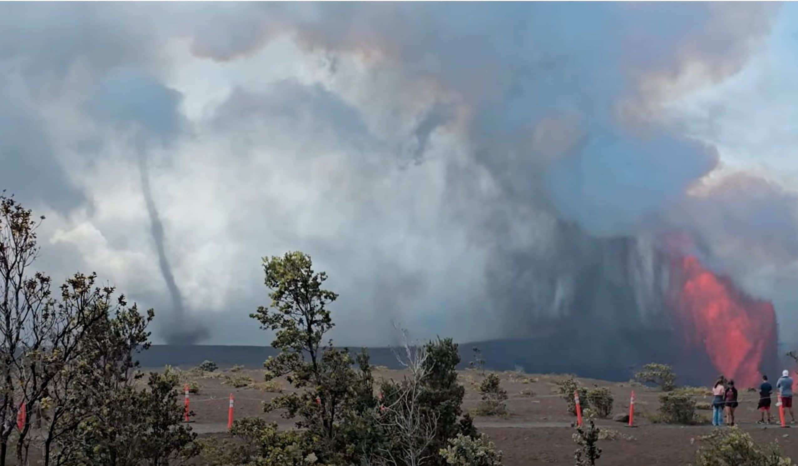 Il raro fenomeno del “Volnado” alle Hawaii prodotto dall’eruzione del ...