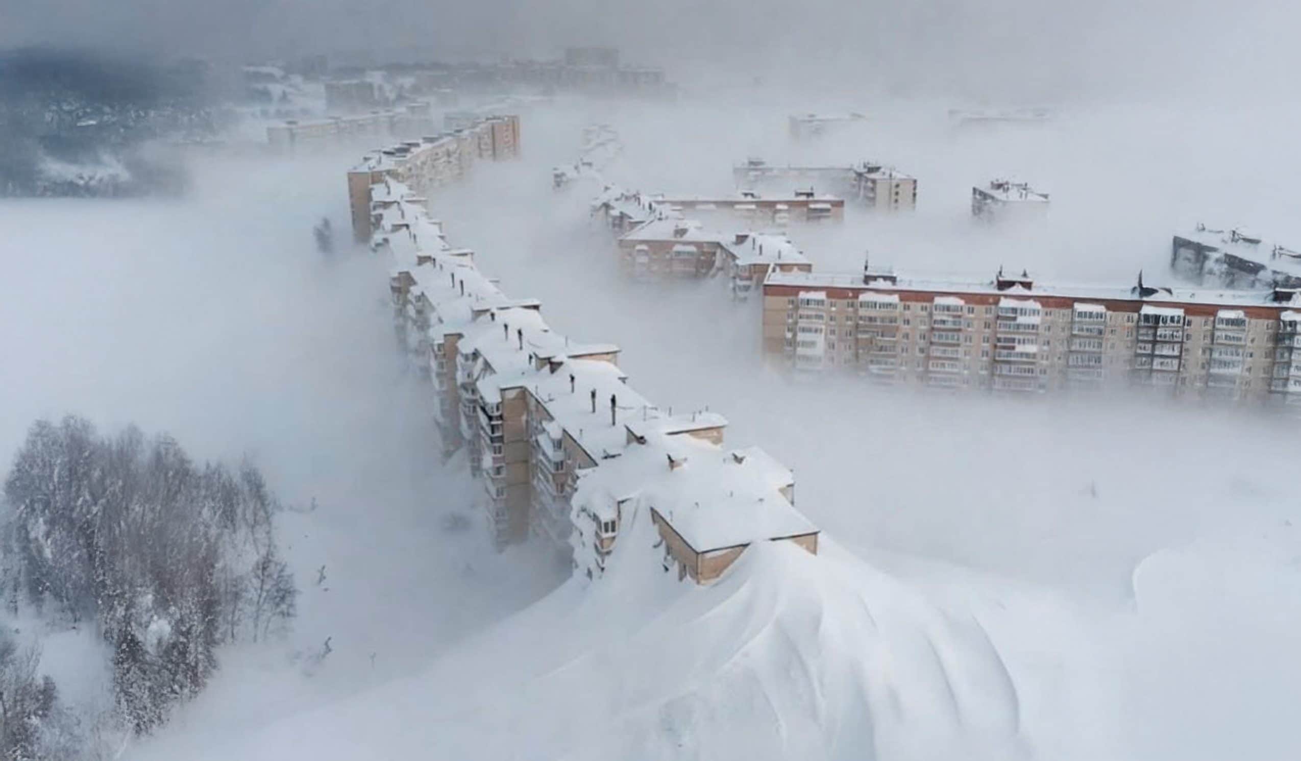 Palazzi in Russia ricoperti di neve: i video sono veri o fatti con AI ...